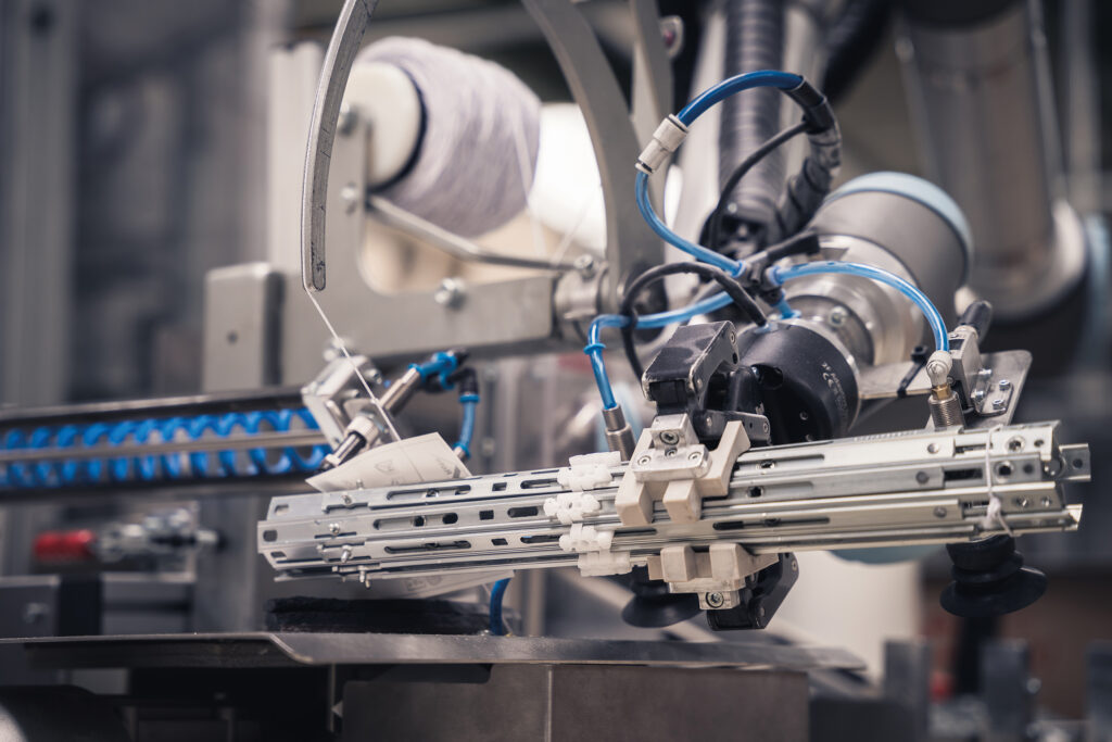 Collaborative Robots and Artificial Intelligence at Roto - Roto More